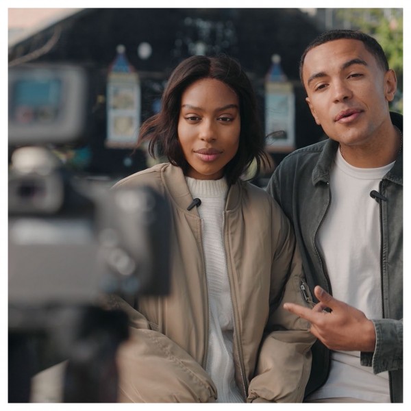 Shure MoveMic MV-TWO-KIT Wireless Lavalier System at Gear4music