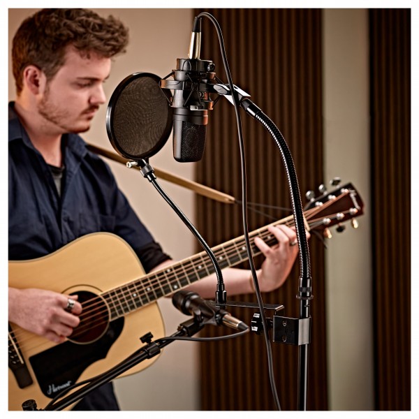 G4M Goose Neck Cast Base Microphone Stand at Gear4music