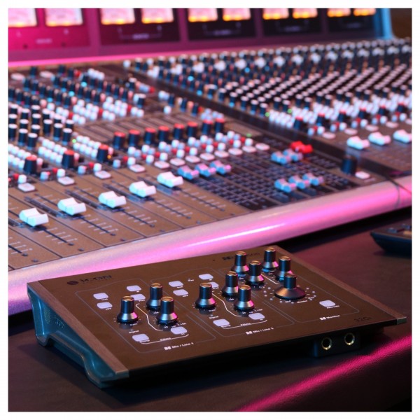 iCON 32Ci USB Audio Interface with Harrison Mic Preamps at Gear4music