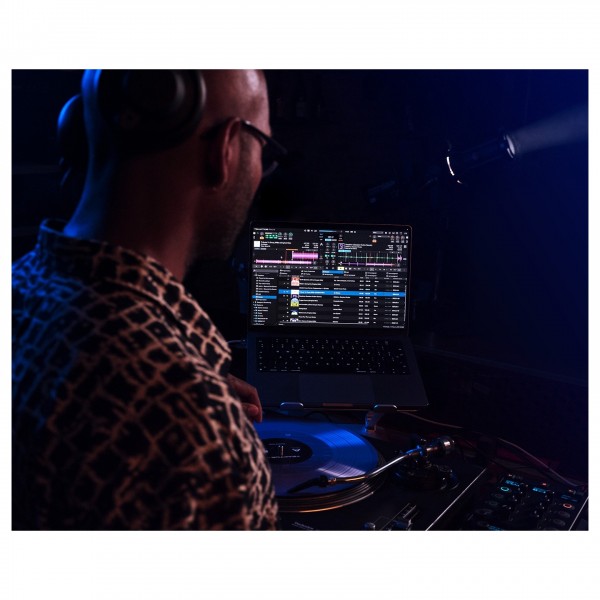 Native Instruments Traktor Pro 4 at Gear4music