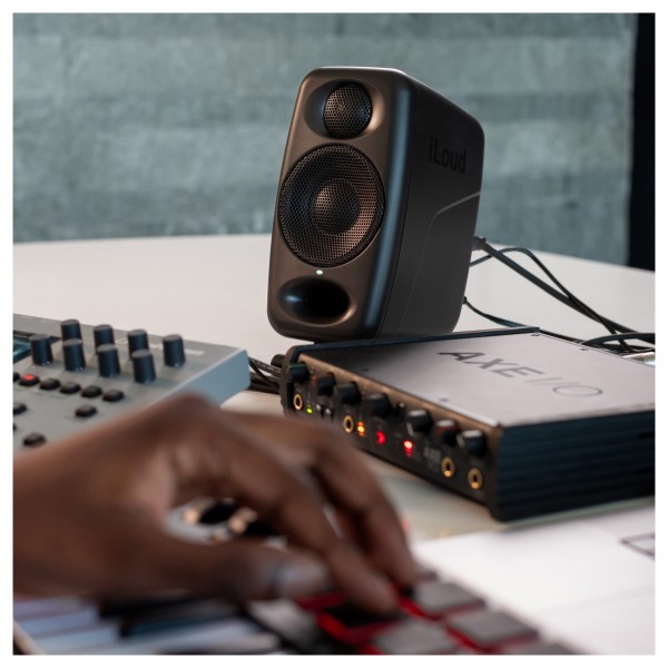 IK Multimedia iLoud Micro Monitor Pro, Single at Gear4music