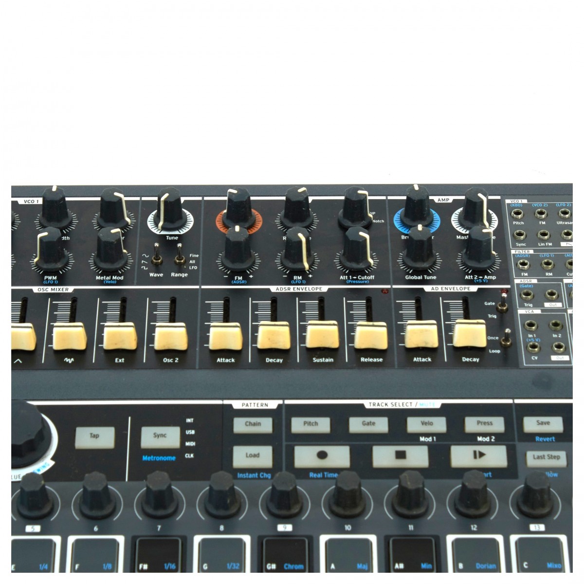 Arturia MiniBrute 2S Semi-Modular Analog Sequencing Synth Module ...