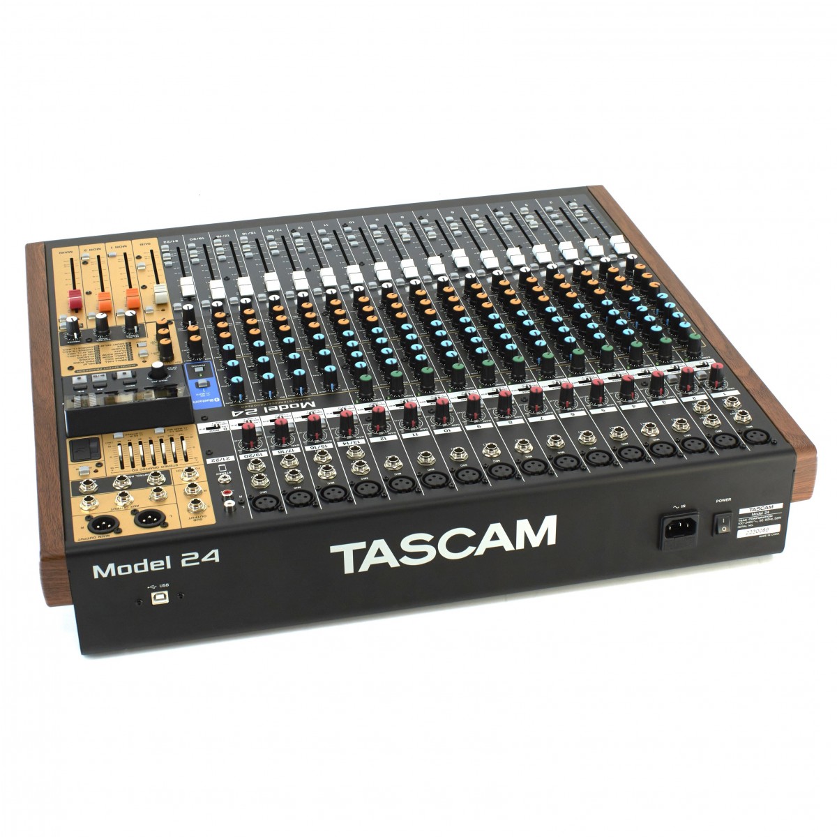 Mezcladora análoga Tascam modelo 24 con grabador Digital | Gear4music