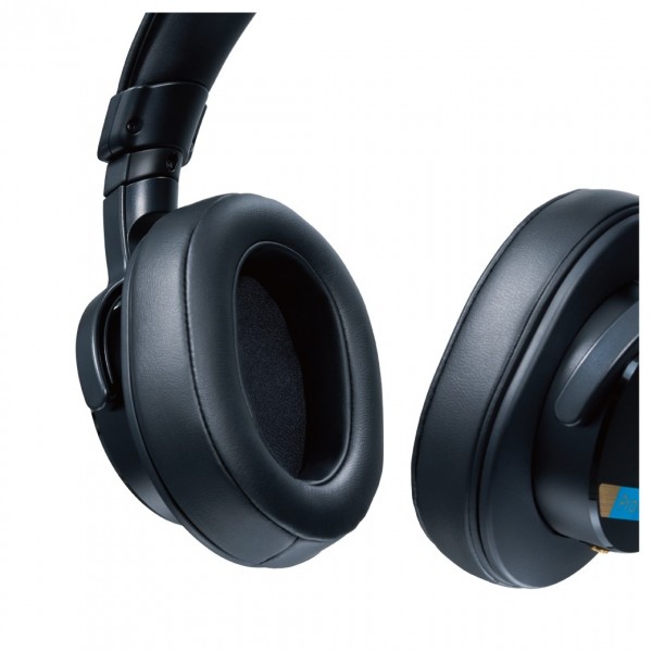 Sony MDR-M1 Studio Closed Back Headphones at Gear4music