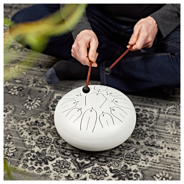 Gear4music Life 10" Steel Tongue Drum 11 Notes, D-Major, White at ...
