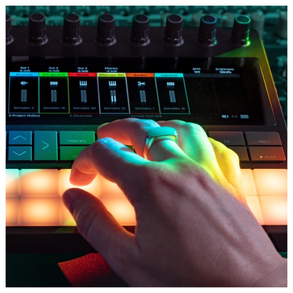 1010Music Bento Portable Sampling Studio at Gear4music