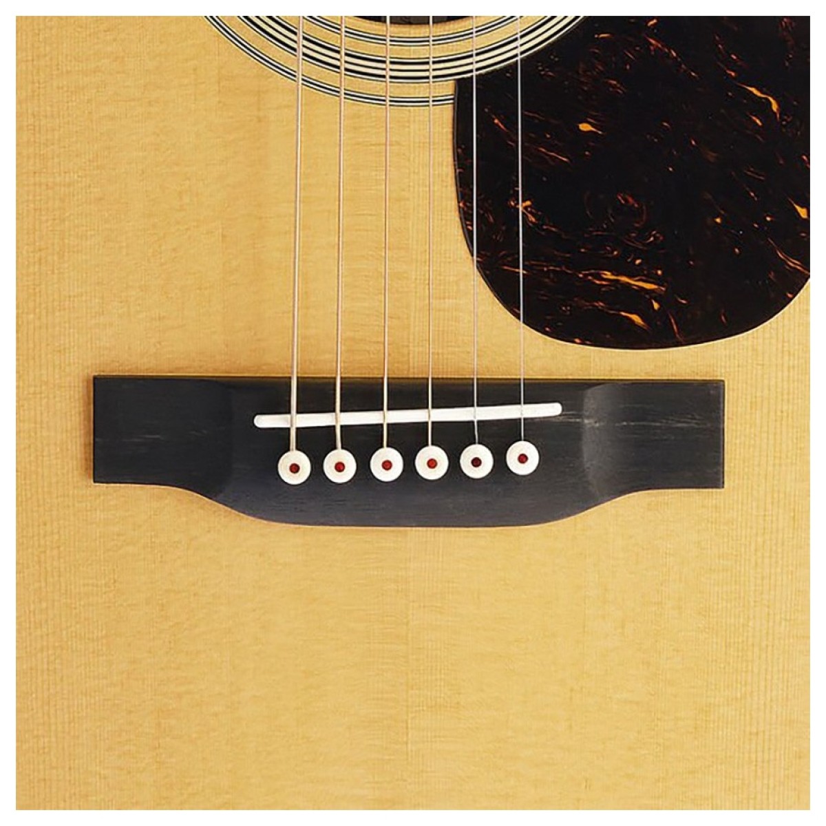 Martin OM-28E LR Baggs Anthem (2025) at Gear4music