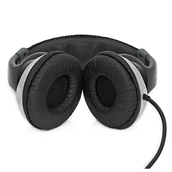 DISC Yamaha MX49 II with Stand and Headphones, White at Gear4music