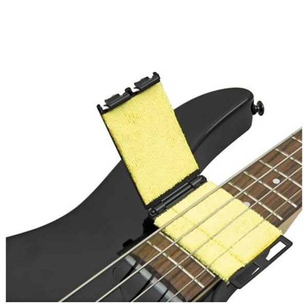 The String Cleaner for Bass Guitar at Gear4music
