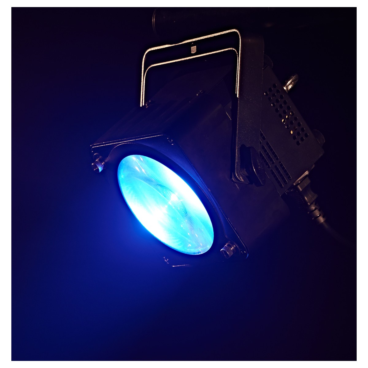 Sol 30W COB Par Light by Gear4music - Nearly New at Gear4music