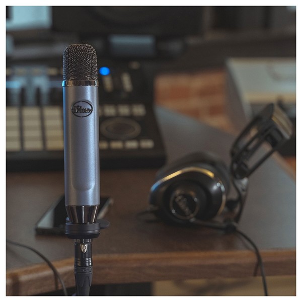 Blue Ember Condenser Microphone at Gear4music