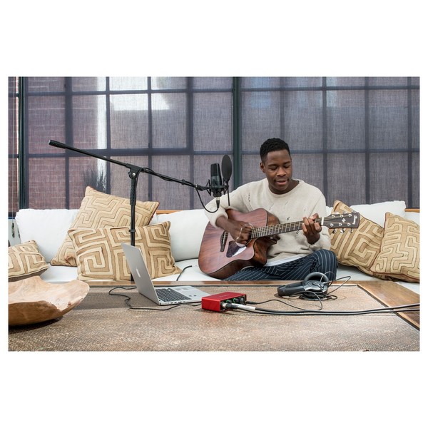 Focusrite Scarlett Solo (3rd Gen) at Gear4music