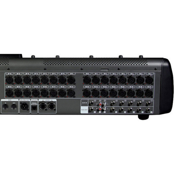 Behringer X32 32 Channel Digital Mixer - Nearly New at Gear4music