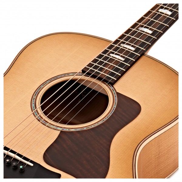 Taylor 618e Electro Acoustic, Antique Blond at Gear4music