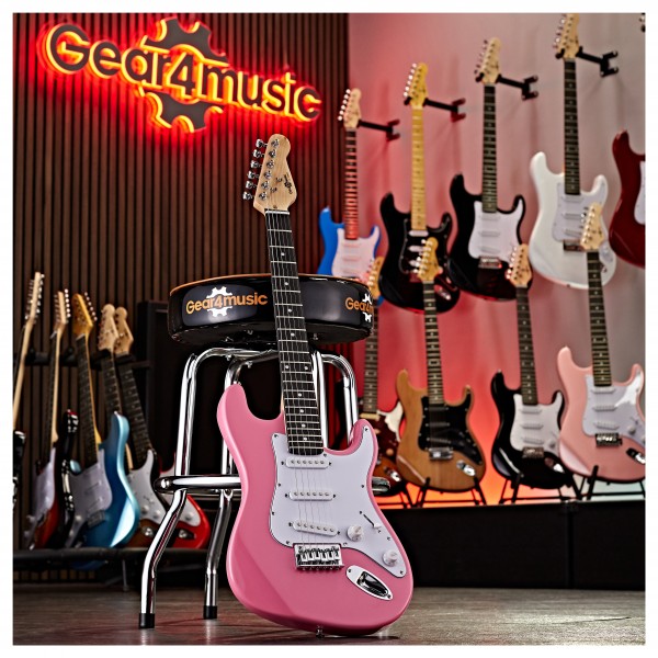 3/4 LA Electric Guitar Pink, Mini Guitar Amp Pack at Gear4music