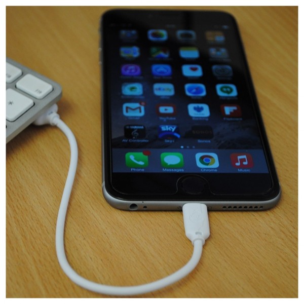 DISC Fisual S-Flex USB To Lightning Cable 1m at AV.com