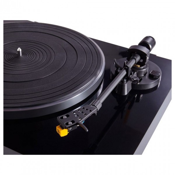 ELAC Miracord 50 Turntable at AV.com