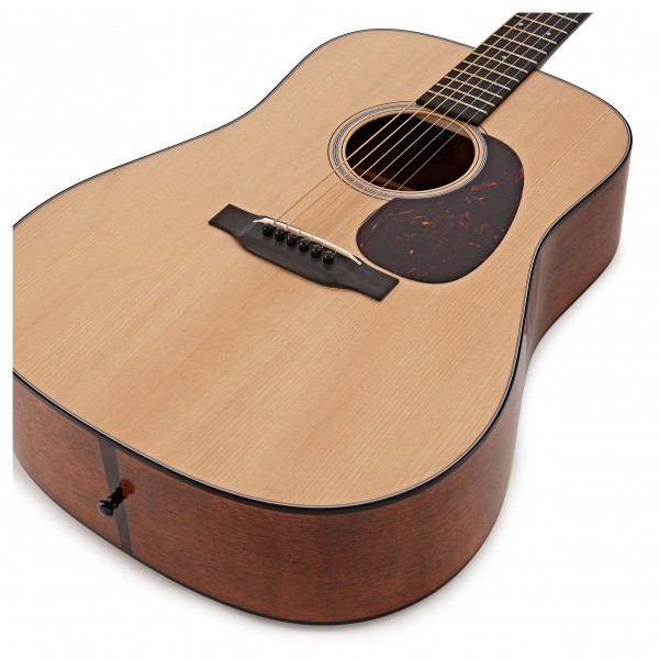 Martin D-18 Authentic 1939 at Gear4music