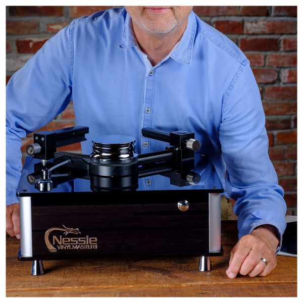 Nessie Vinylmaster Advance at AV.com