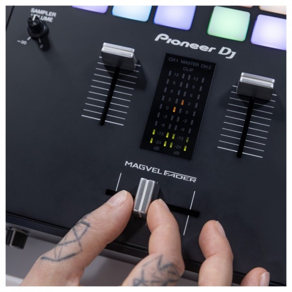 Pioneer DDJ-REV5 DJ Controller at Gear4music